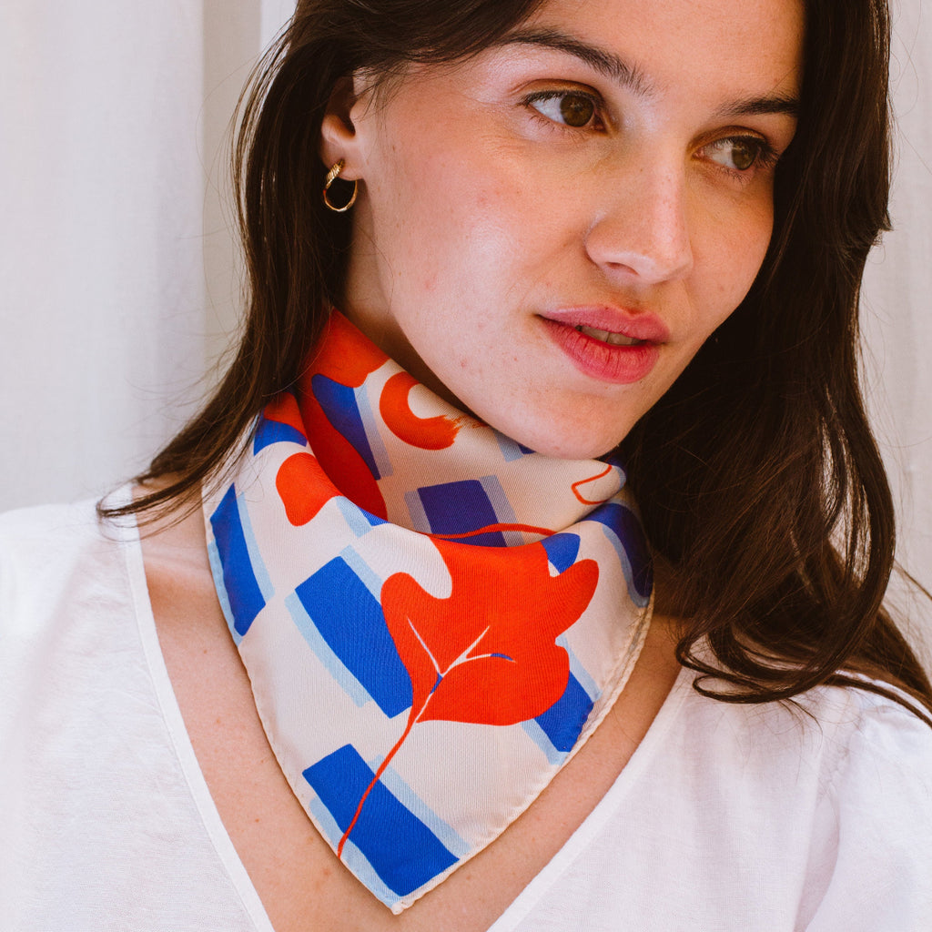 Silk Mini Scarf 17.7 Swinging Pool | PETITJEAN PARIS